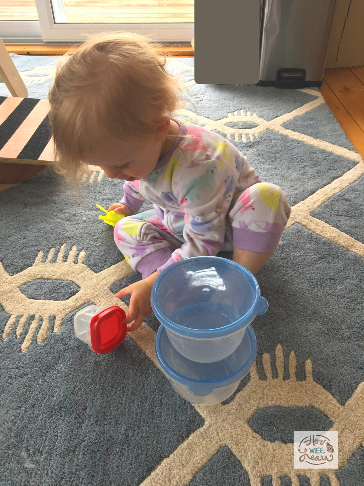 3 Ways to Learn with Plastic Containers! - How Wee Learn