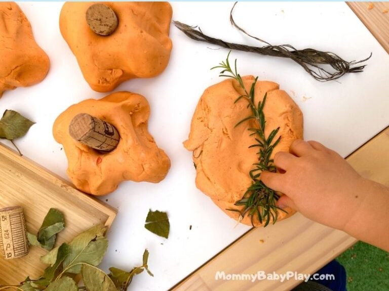 Easy Fall Playdough Recipes - How Wee Learn