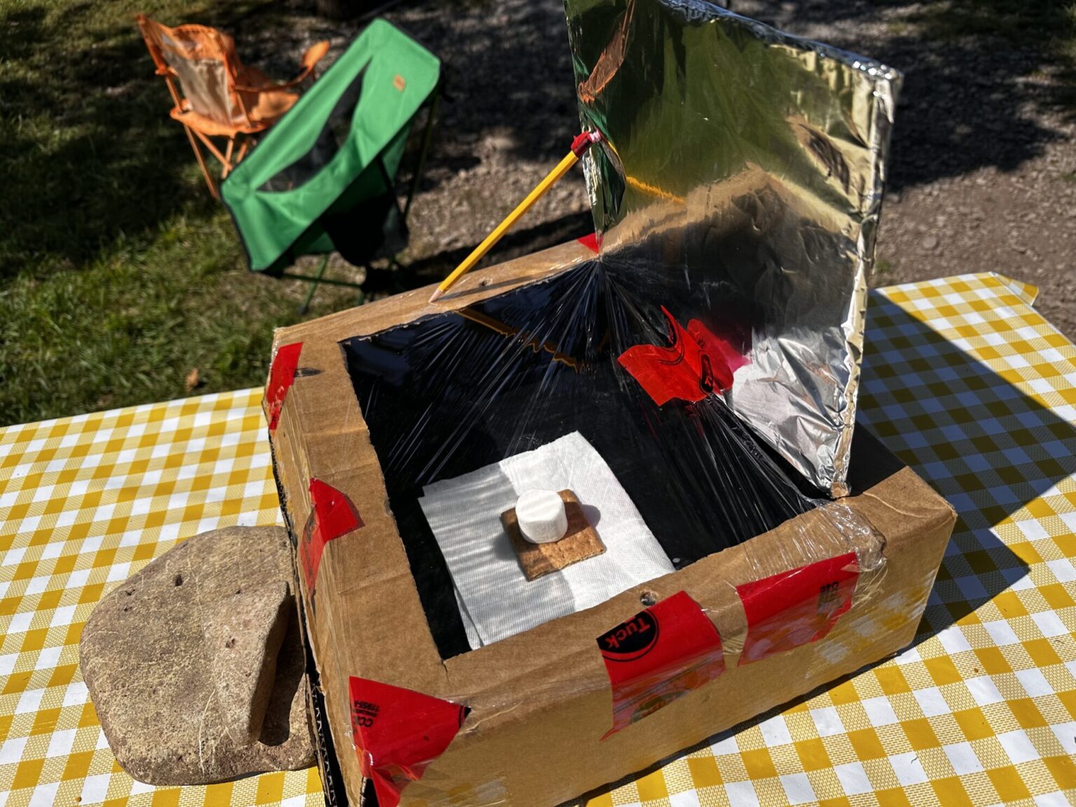 DIY Solar Oven with a Pizza Box! - How Wee Learn